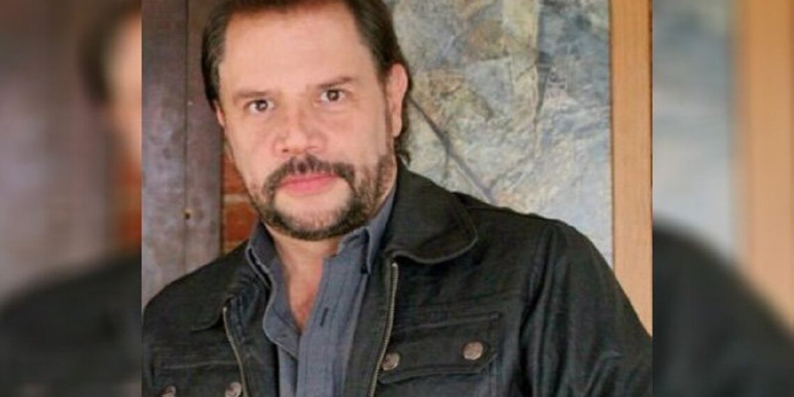 El actor Héctor Parra ahora trabaja como repartidor de tamales